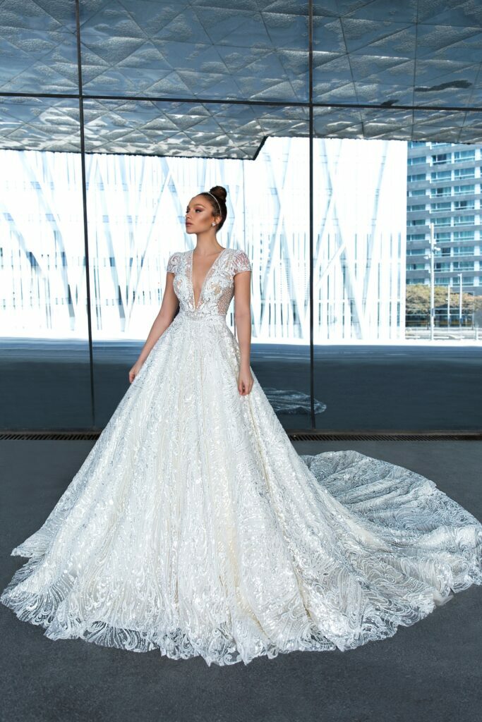 Buttons wedding dress «Esmin» | WONA LA