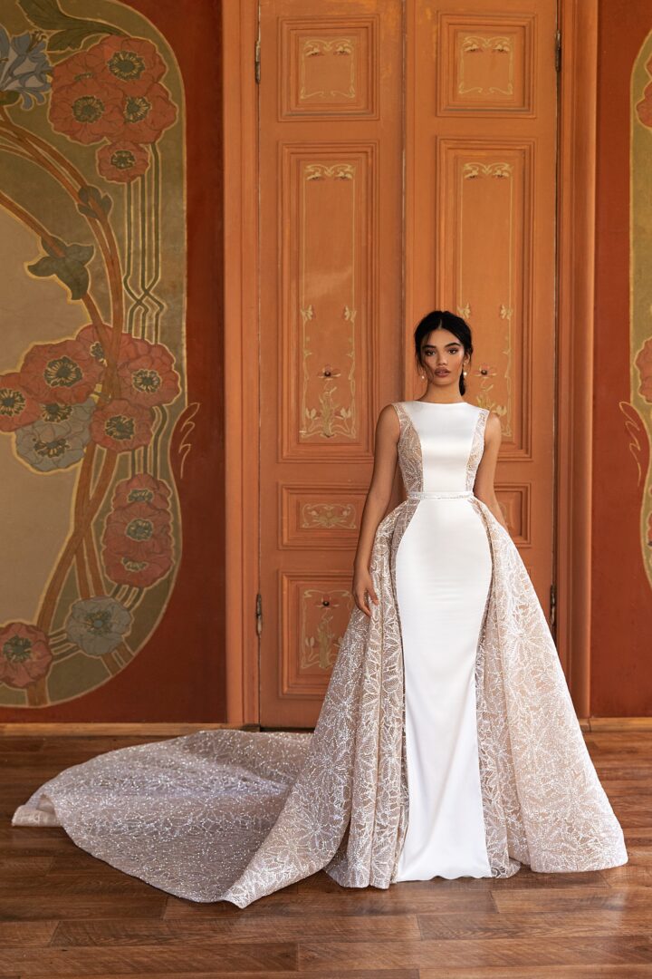 Closed wedding dress «Kayden» with detachable overskirt | WONA LA