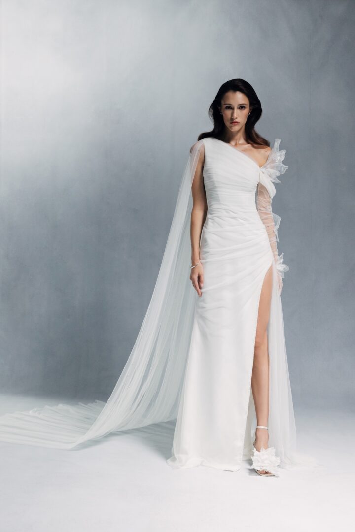Straight wedding dress «Abra» with slit | WONA LA