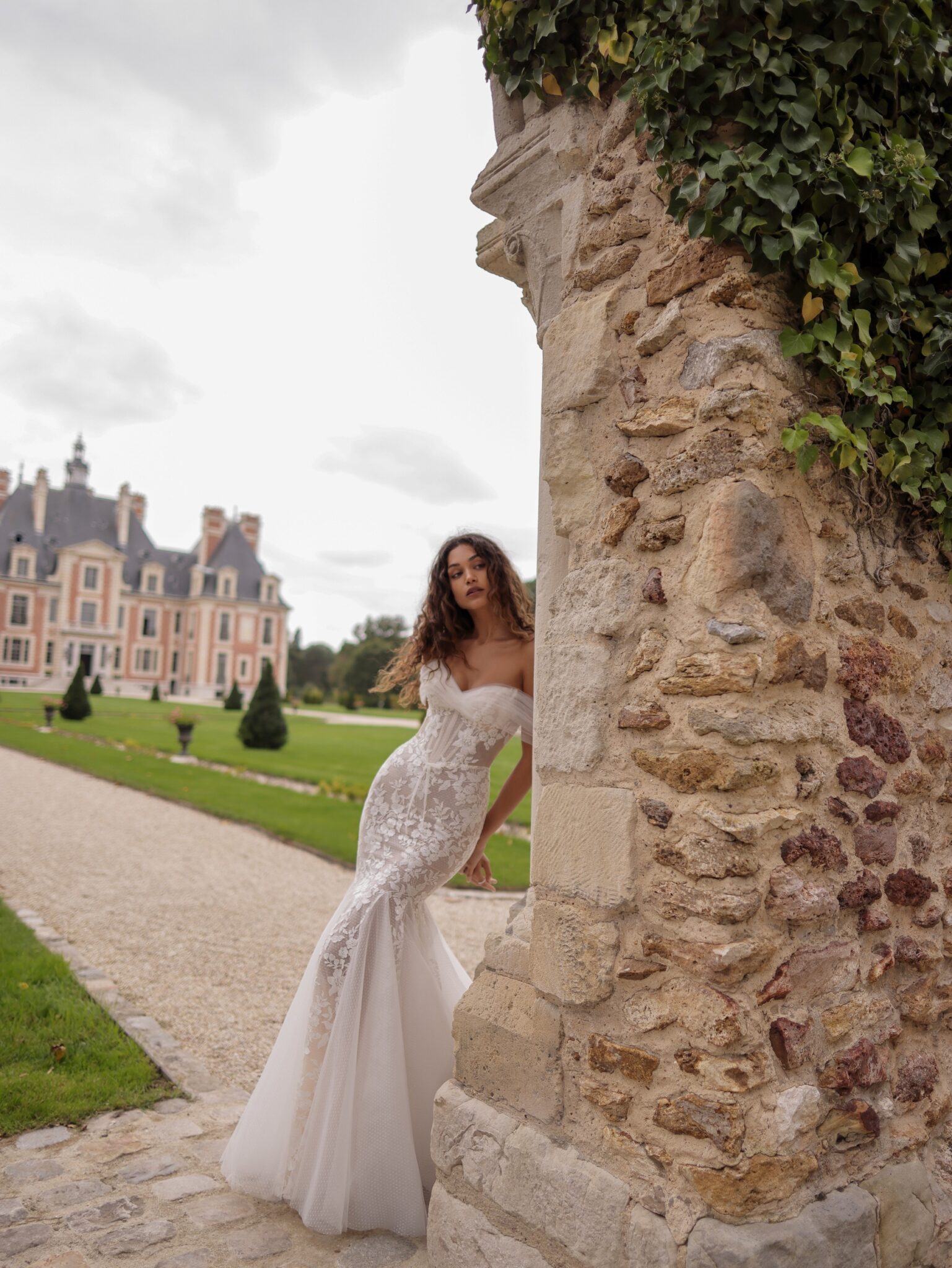 Straight wedding dress «Vernon» with slit | WONA LA