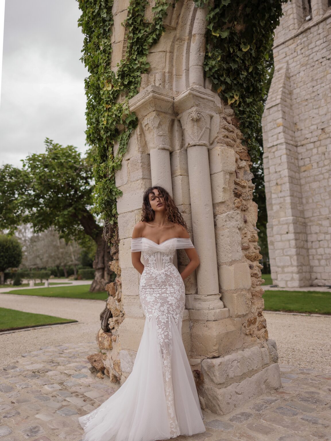 Straight wedding dress «Vernon» with slit | WONA LA