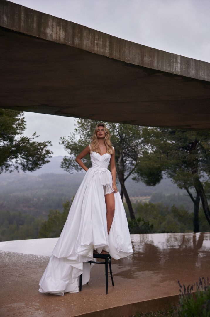 Lacing wedding dress «Edna» with slit | WONA LA