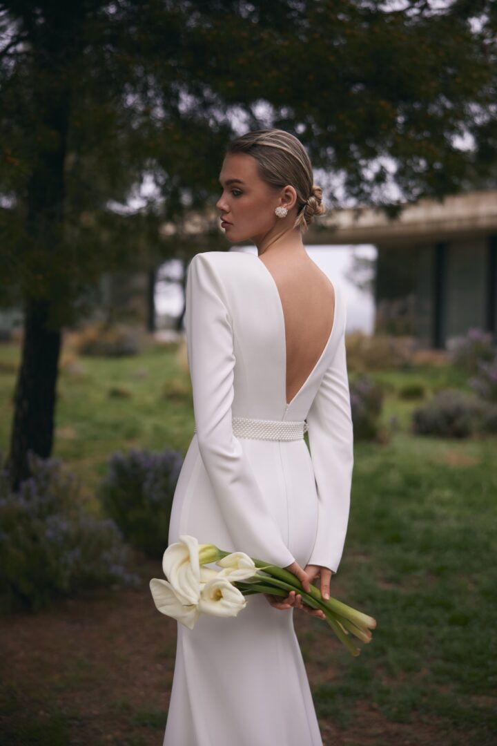 Low back wedding dress «Jin» with belt | WONA LA