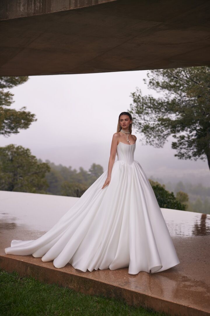 Lacing wedding dress «Lake» with corset | WONA LA